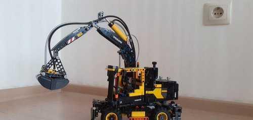 Конструктор lego Technic Экскаватор Volvo EW 160E