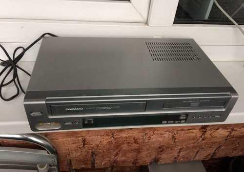 VHS DVD плеер daewoo SD-7800K