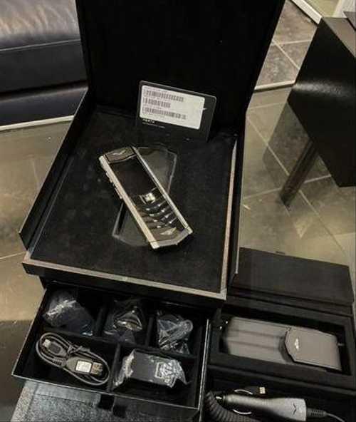Vertu Signature S Design For Bentley