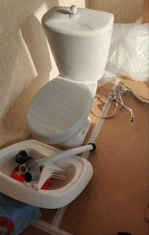 Унитаз, раковина, смеситель