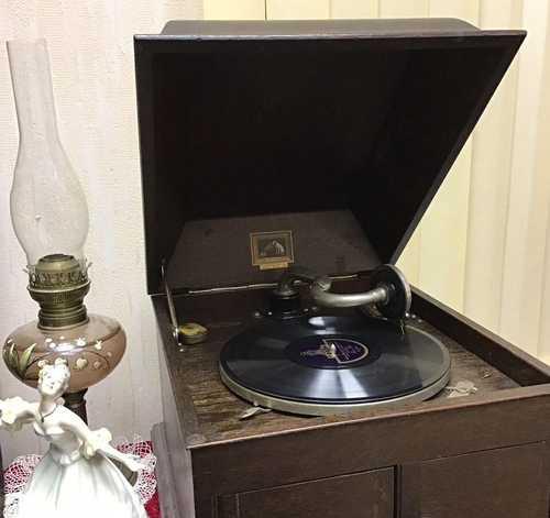 Патефон антикварный His Master’s Voice голос хозяи