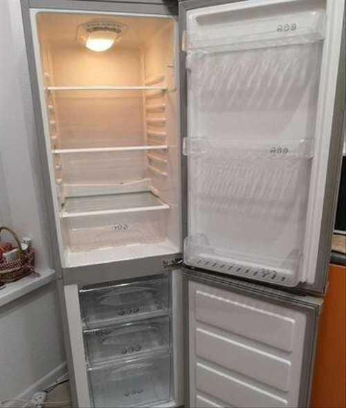 Холодильник узкий Shivaki