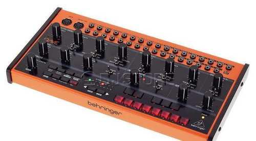 Синтезатор Behringer Crave