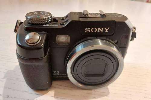 Компактный фотоаппарат Sony DSC-V3