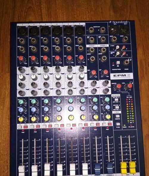 Микшер Soundcraft EPM6