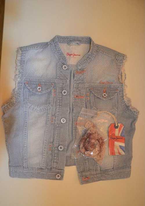 Модная жилетка Pepe Jeans с косынкой