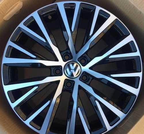 Новые диски Volkswagen Passat CC R18 5x112