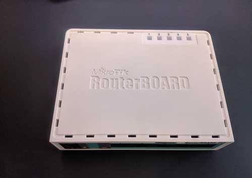 Роутер Mikrotik RB750