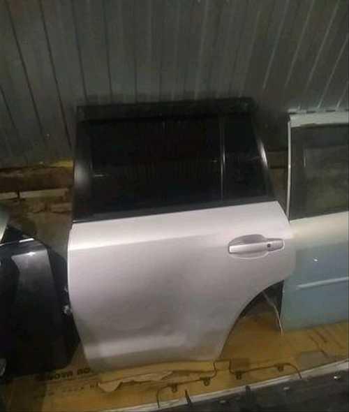 Toyota land cruiser 200 задняя левая дверь