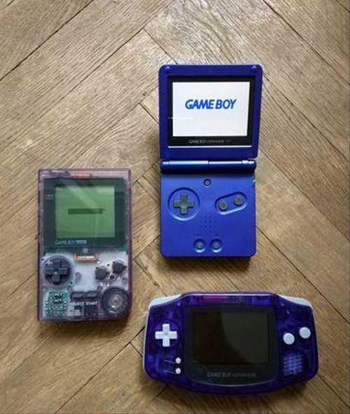 Три Game Boy консоли