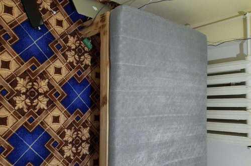 Кровать с матрасом бу 90200