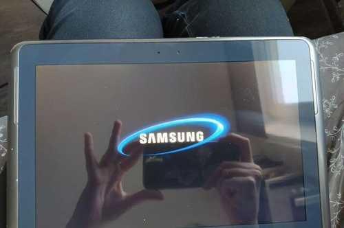 Планшет Samsung Galaxy Note 10.1 N8000
