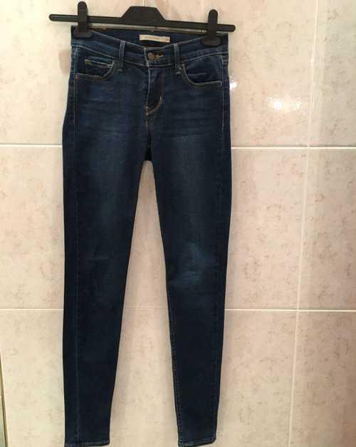 Джинсы levi's скинни, 25р
