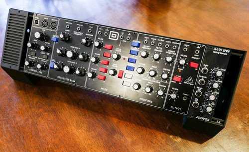 Аналоговый синтезатор Behringer model D новый