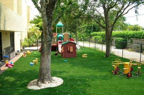 Искуственная трава для детских площадок