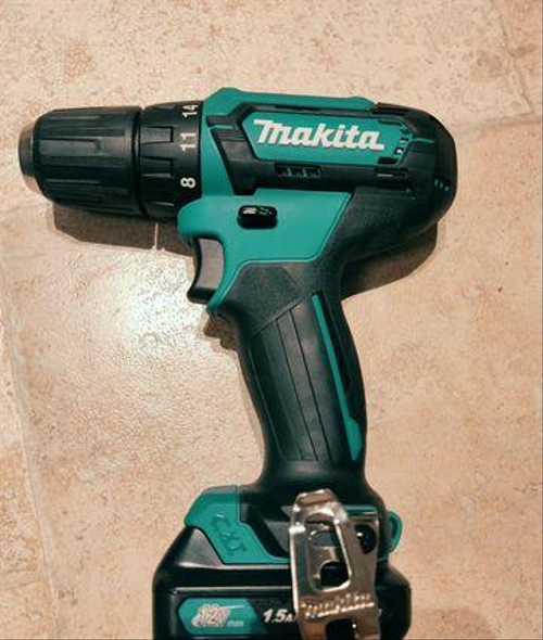 Шуруповерт Makita