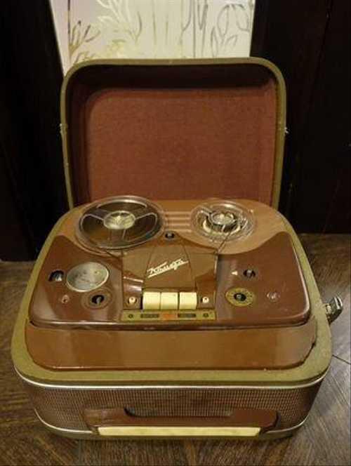 Катушечный магнитофон СССР