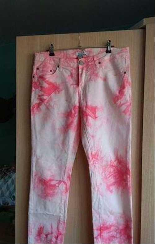 Брюки джинсы бело-розовые