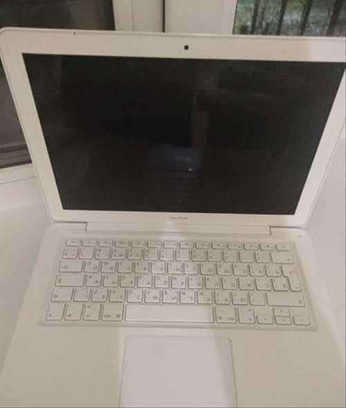 Macbook 1342 Ssd128 ram 9GB