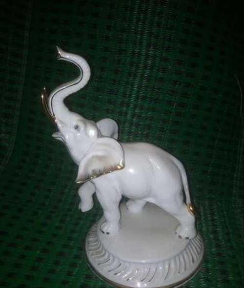Слон статуэтка фарфоровая Цирковой слон