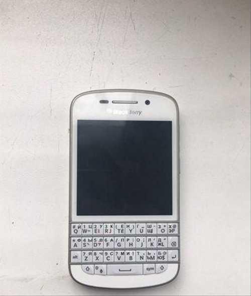 Телефон BlackBerry Q10