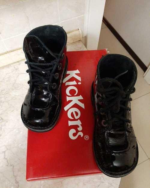 Фирменные лаковые ботинки KicKers
