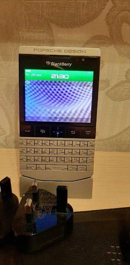 Телефон BlackBerry Porsche Design P9981