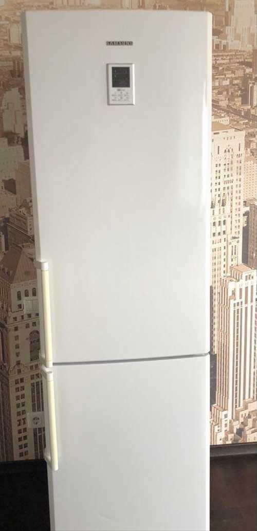Холодильник SAMSUNG 190см