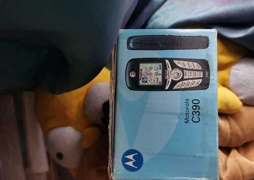 Телефон Motorola C390