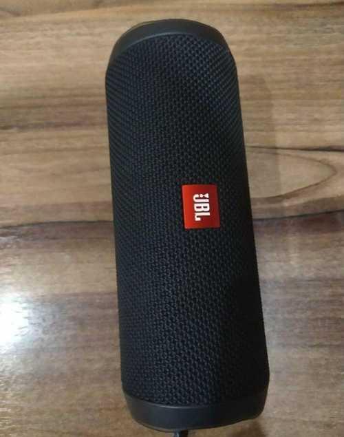 Продам колонку. Колонка JBL за 5000. JBL Flip 4 без кожуха. JBL Flip 4 запчасти на колонку. Колонку колонку за 4.000.