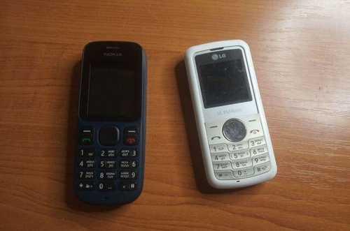 Старенькие телефоны Nokia и LG