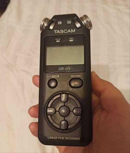 Диктофон рекордер Tascam dr-05