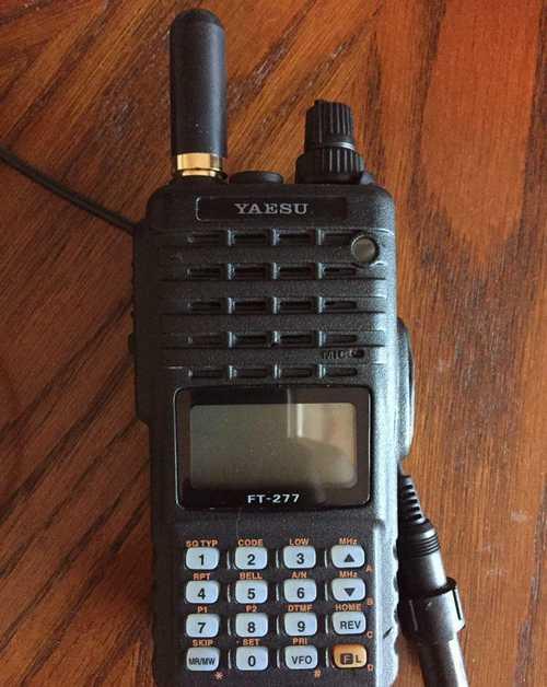 Рация Yaesu FT277 с костной гарнитурой