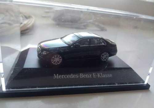 Модель Mercedes E-klass 1/87 HO