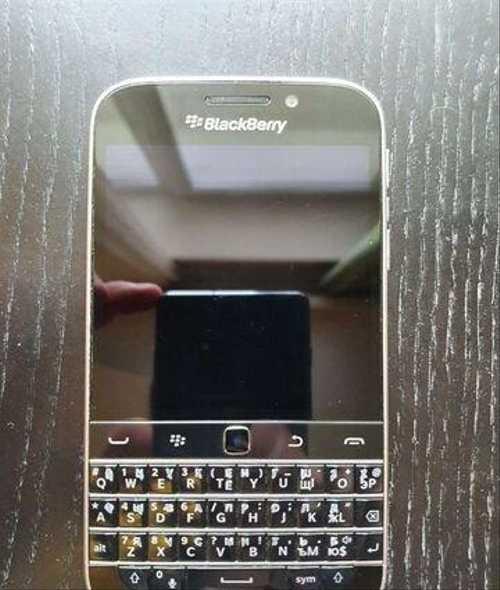 Отличный телефон BlackBerry Classic