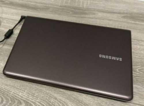 13.3 Core i5 SSD как новый Samsung
