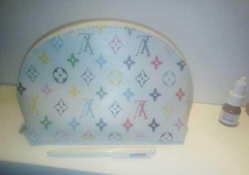 Косметичка Louis Vuitton