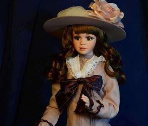 Коллекционная фарфоровая Кукла «Клаудиа Роуз»