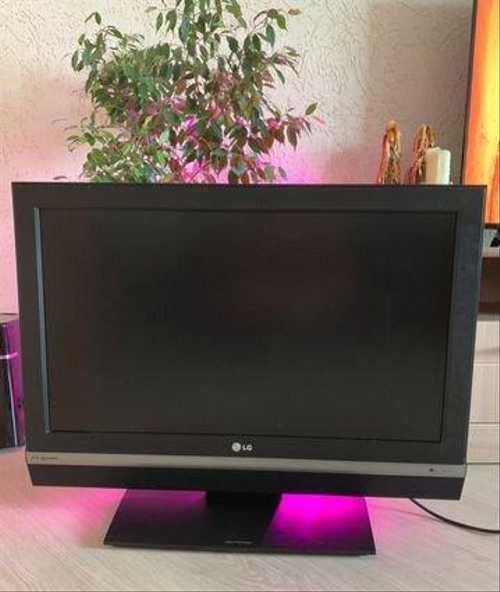 Телевизор LG 32 дюйма LCD HD