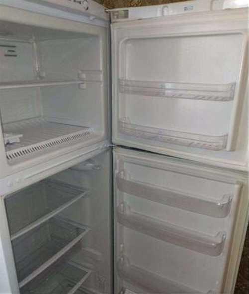 Холодильник indesit tia 17 ga на запчасти