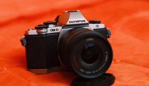 Фотокамера беззеркальная olympus OM-D E-M10