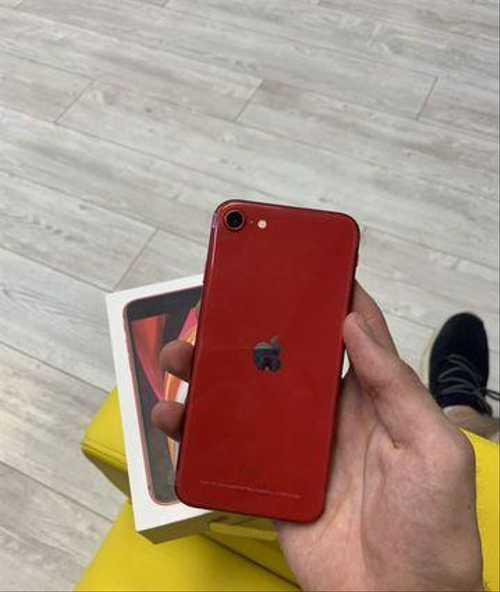 Телефон iPhone SE2020 Red новый