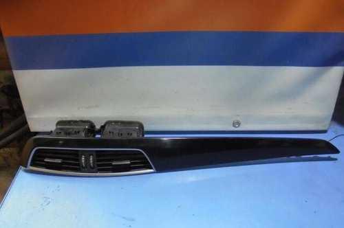 Накладка торпеды с дефлекторами Merсedes Benz W204