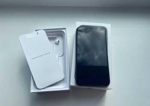 Телефон iPhone11 64gb black