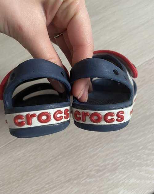 Сандали crocs