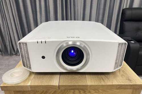 Проектор JVC DLA-X35