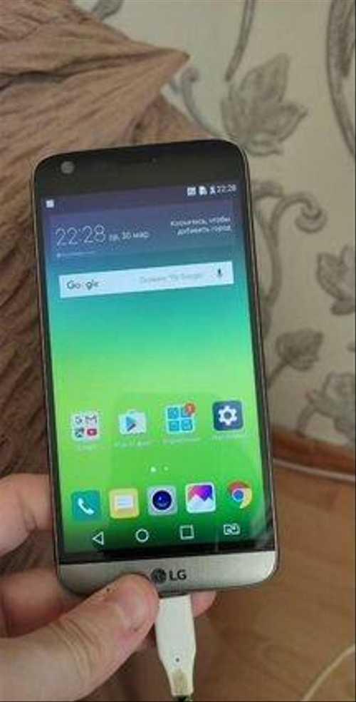 Телефон LG g5 se