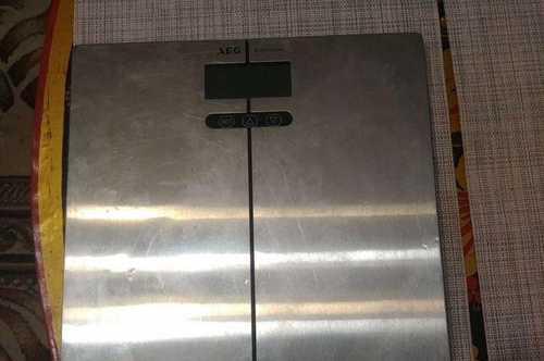Весы напольные AEG PW5661FA
