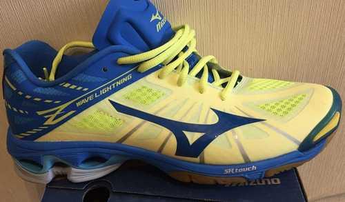 Кроссовки Mizuno Wave Lightning Z