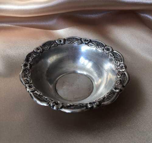 Старинная серебряная орешница вазочка 84 серебро
